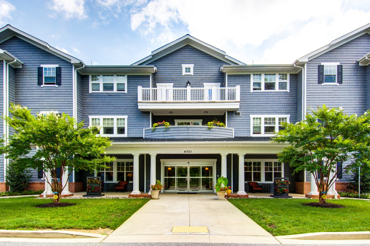 Symphony Manor – Assisted Living and Memory Support